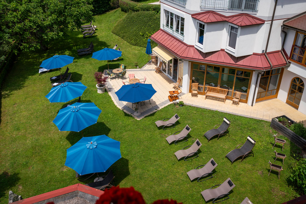 Liegewiese & Garten im Hotel Alexanderhof