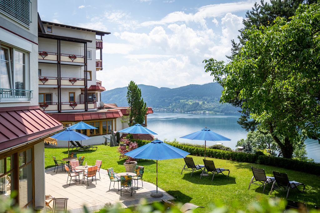 Liegewiese & Garten im Hotel Alexanderhof